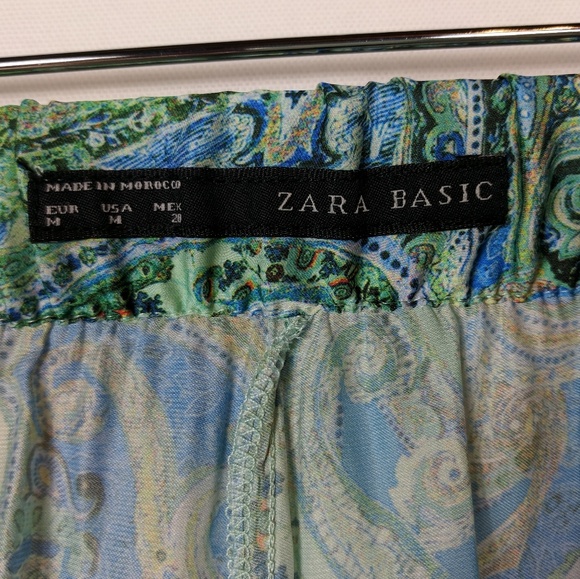 Zara | Shorts | Zara Green Paisley Shorts M Nwt | Poshmark